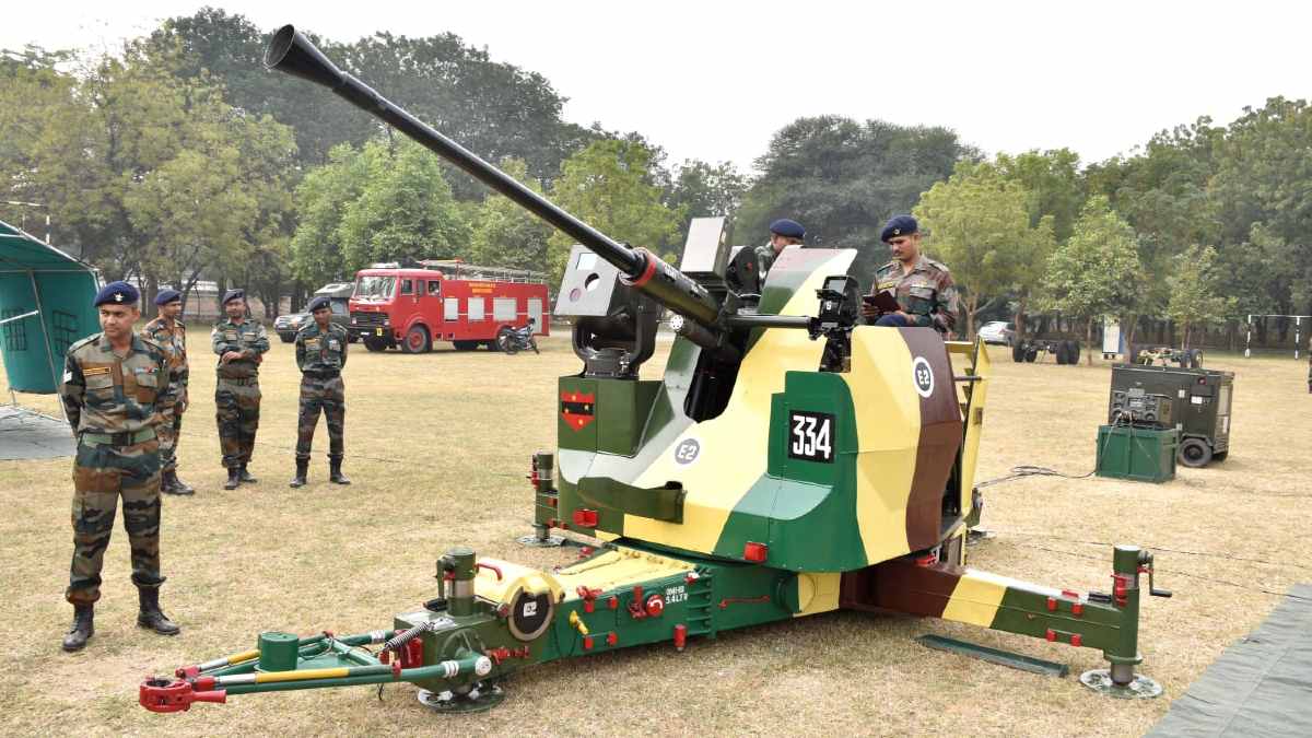 લશ્કર પ્રત્યે વિદ્યાર્થીઓને આકર્ષવા માટે વડોદરામાં ભારતીય સેનાના ...