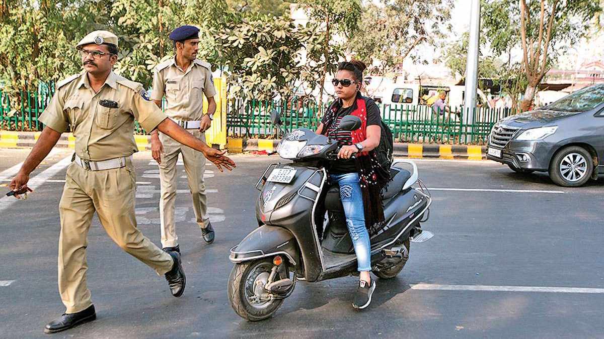Ahmedabad Police: રોંગસાઈડમાં વાહન ચલાવતા લોકો સામે ટ્રાફિક પોલીસ ...