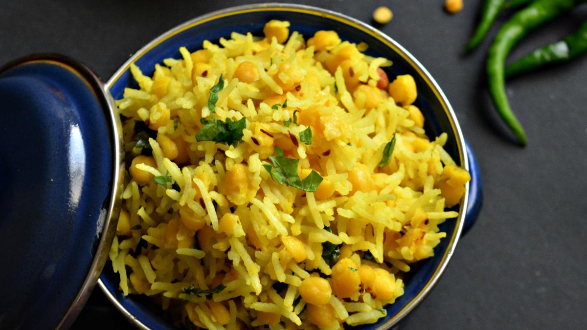 Chana Dal Khichdi: રાત્રીના જમવામાં આ રીતે બનાવો ચણા દાળની ખીચડી, ખાઈને ...