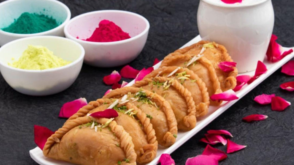 Holi 2023: ગુજિયા વગર અધૂરો છે હોળીનો તહેવાર, આ છે તેની ટેસ્ટી અને સરળ ...