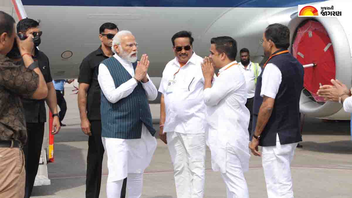 પીએમ મોદી દમણ-દાદરા નગર હવેલીની મુલાકાતે, સુરત એરપોર્ટ પર સ્વાગત કરાયું- Prime Minister Narendra ...