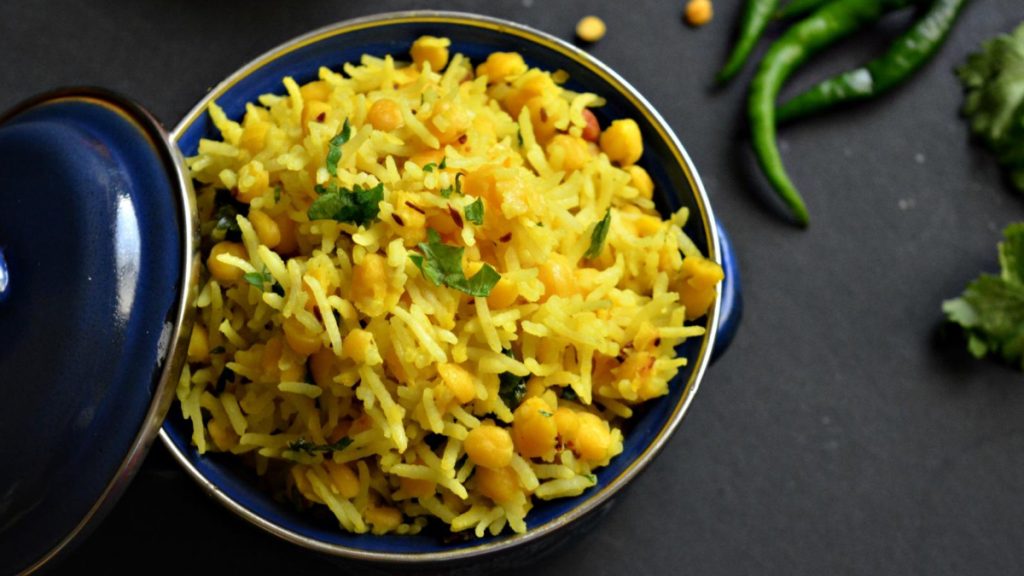 બપોરના જમવામાં આ રીતે બનાવો ચણાદાળ ખીચડી, ખાઈને મોજ પડી જશે, Make chana ...