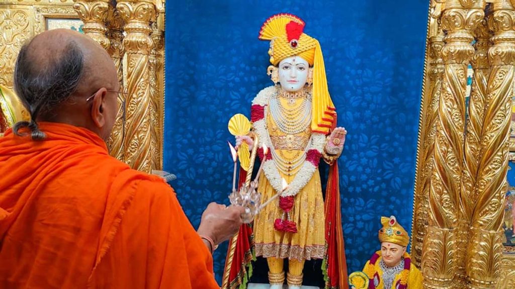મણિનગર સ્વામિનારાયણ મંદિરમાં અબજીબાપાની વાતોની 117મી જયંતીની ઉજવણી ...