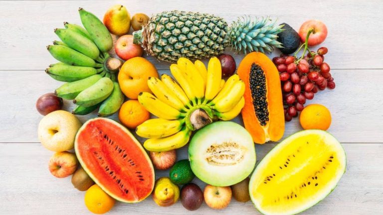 Blood Rich Food: શરીરમાં લોહી વધારે છે આ ફળો, આજે જ ડાયટમાં સામેલ કરો ...