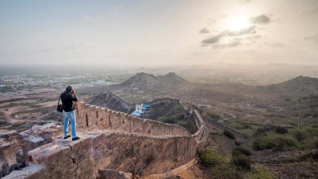 કચ્છ ભુજમાં જોવા લાયક 10 સૌથી પ્રખ્યાત સ્થળો, એક વખત જરૂર મુલાકાત લેજો ...