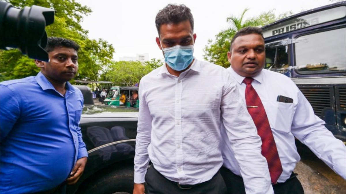 Senanayake Arrested: શ્રીલંકાની ટીમને મોટો ઝાટકો, પૂર્વ સ્પિનરની મેચ ...