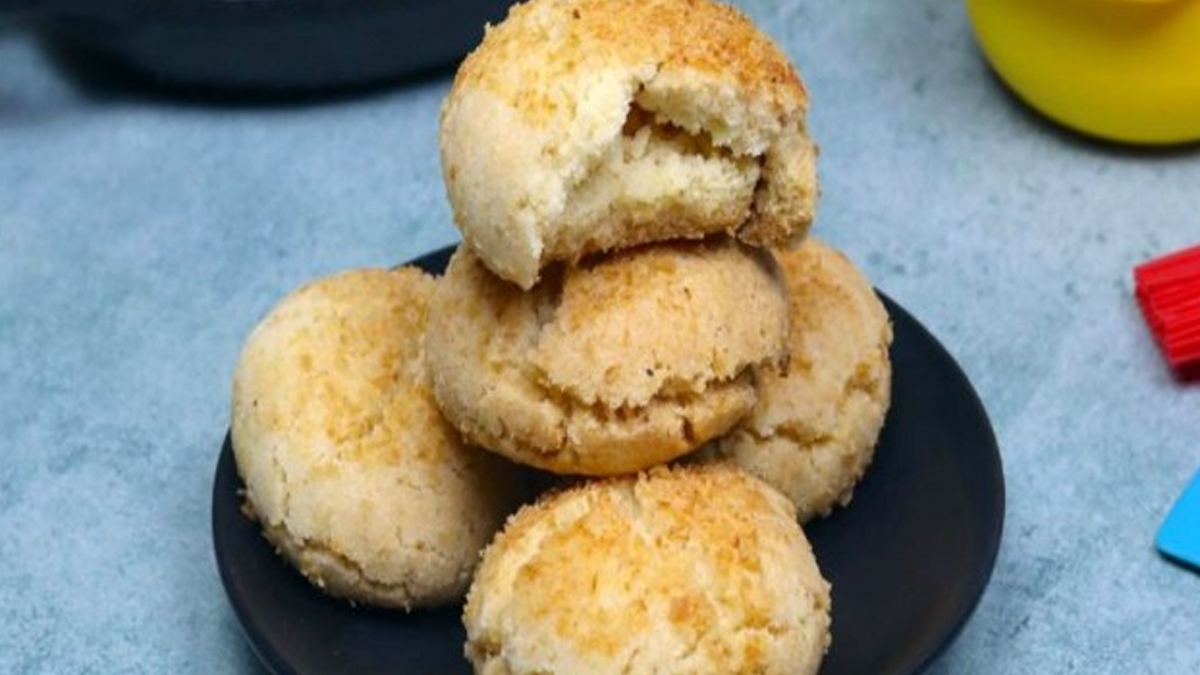 Coconut Biscuit Recipe: જન્માષ્ટમી પર ઘરે આવેલા મહેમાનો માટે બનાવો ...