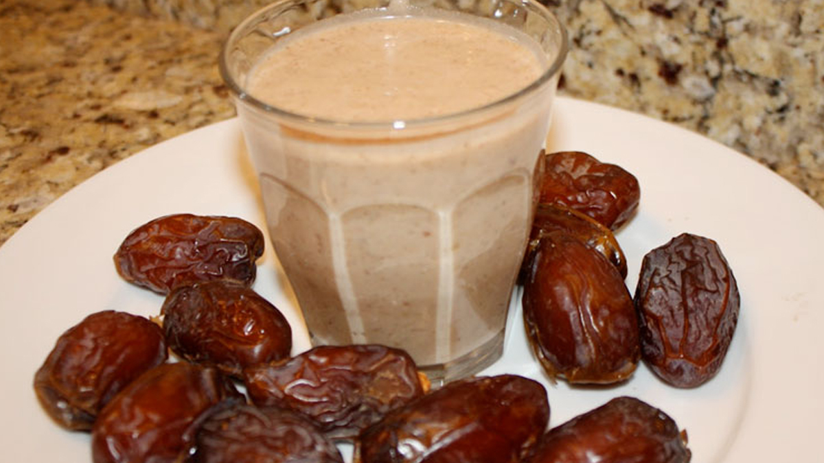 Date Shake Recipe: સ્વાસ્થ્ય માટે ખૂબ જ ફાયદાકારક છે ખજૂર શેક, ફટાફટ ...