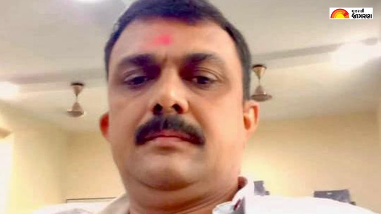 Mahisagar: હવસખોર આચાર્ય રાજેશ પટેલ સામે સ્કૂલ તંત્ર મૌન, કલેક્ટરે ...