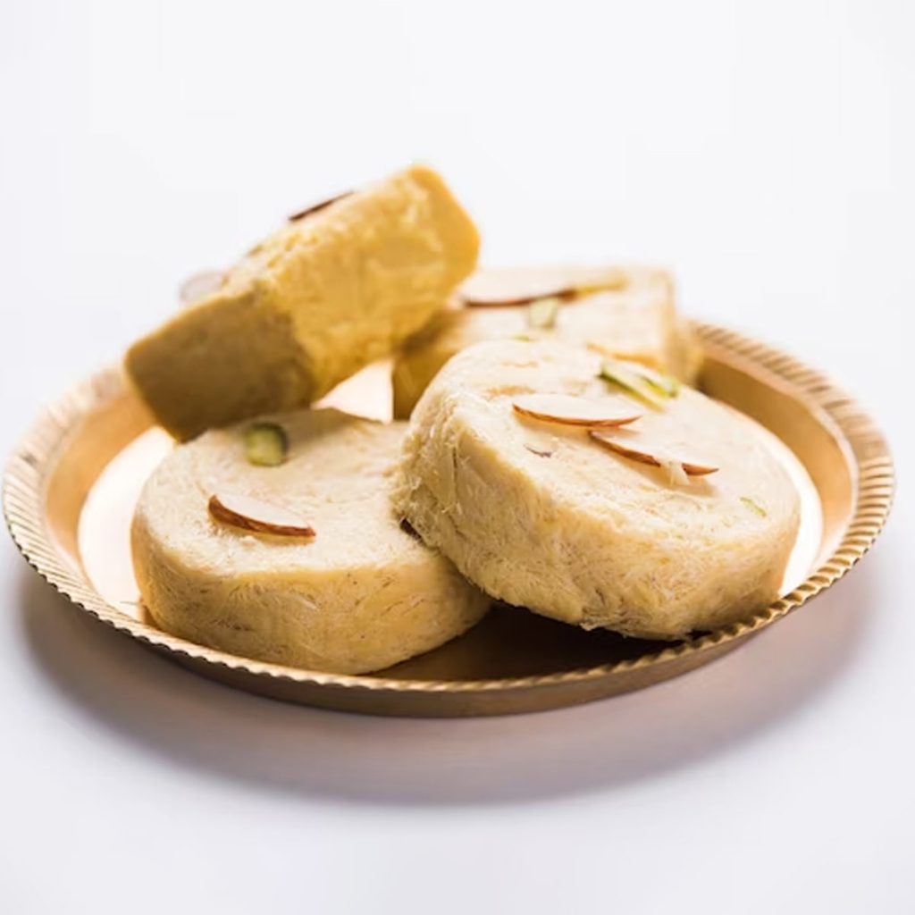 Soan Papdi Recipe: ઘરે હલવાઈની જેમ ક્રિસ્પી અને લેયર્ડ સોન પાપડી કેવી ...