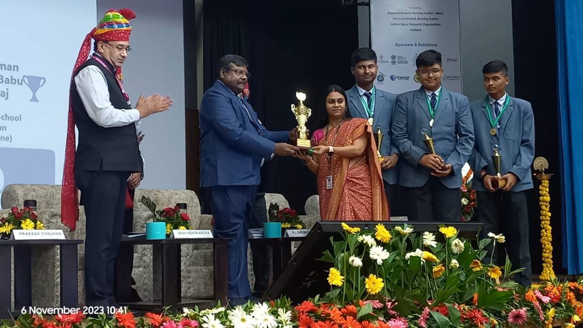 સુરતની AMNS ઇન્ટરનેશનલ સ્કૂલના વિદ્યાર્થીઓએ INCA મેપ ક્વિઝમાં રાષ્ટ્રીય ...