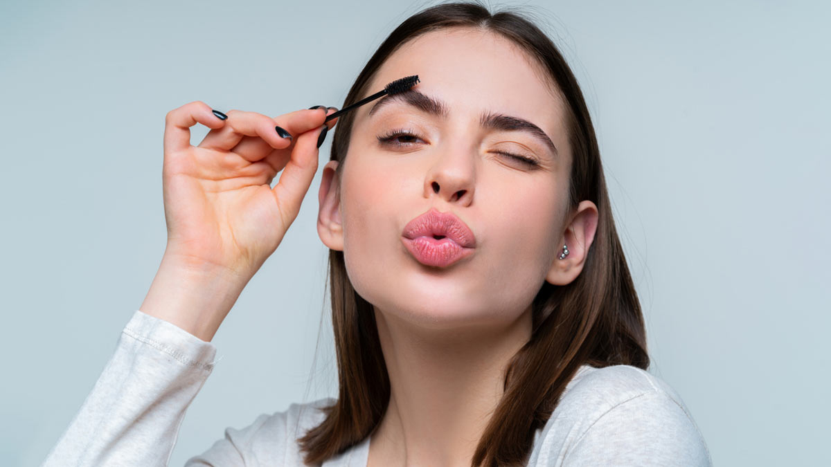 Eyebrow Dandruff: આઈબ્રોમાં ડેન્ડ્રફ થવાથી છો પરેશાન? આ ઘરેલું ઉપાયોથી ...