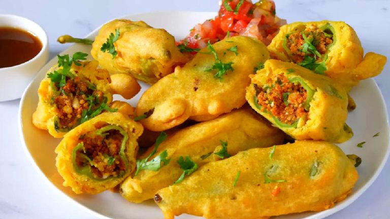 Bharela Marcha Na Bhajiya: નામ સાંભળતા જ મોઢામાં પાણી આવે તેવા ભરેલા ...