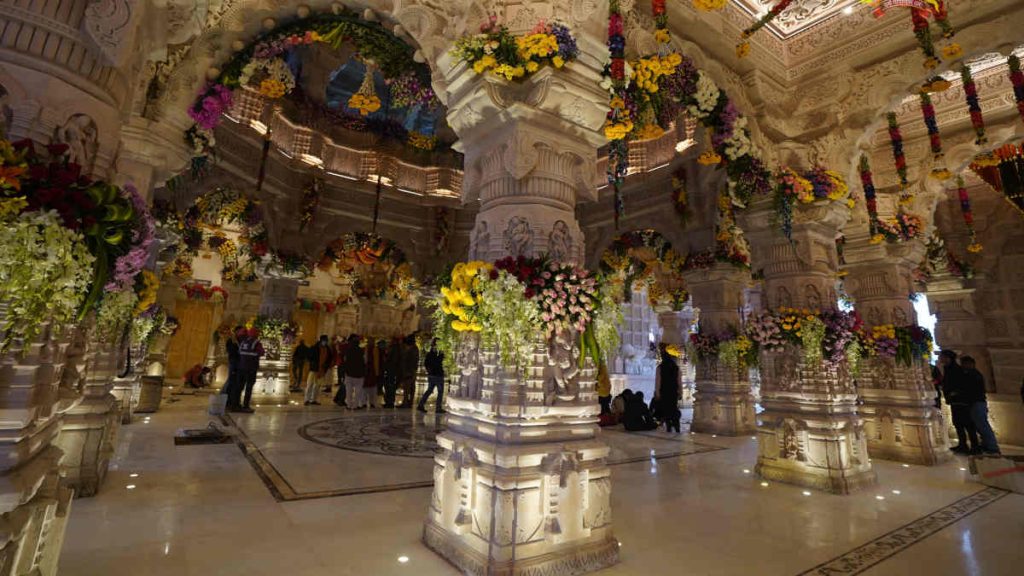 Ram Mandir Inside Video: અંદરથી કેવું દેખાય છે ભવ્ય શ્રી રામ મંદિર ...