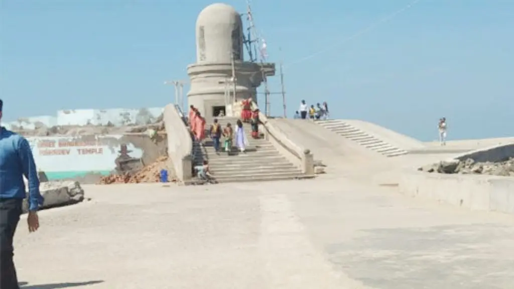 Devbhoomi Dwarka: ભડકેશ્વર મંદિરના વિકાસનાં કામો છેલ્લાં દોઢ વર્ષથી બંધ, ગ્રાન્ટના ફાળવેલા 3 ...