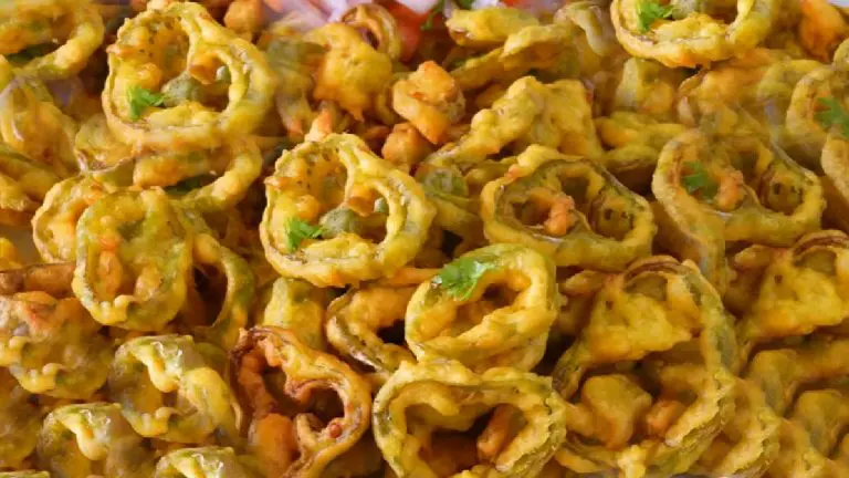 મોરા ભજીયા શું ખાવા? ચાલો બનાવવીએ મરચાની રીંગના ભજીયા | મરચા ના રીંગ ...