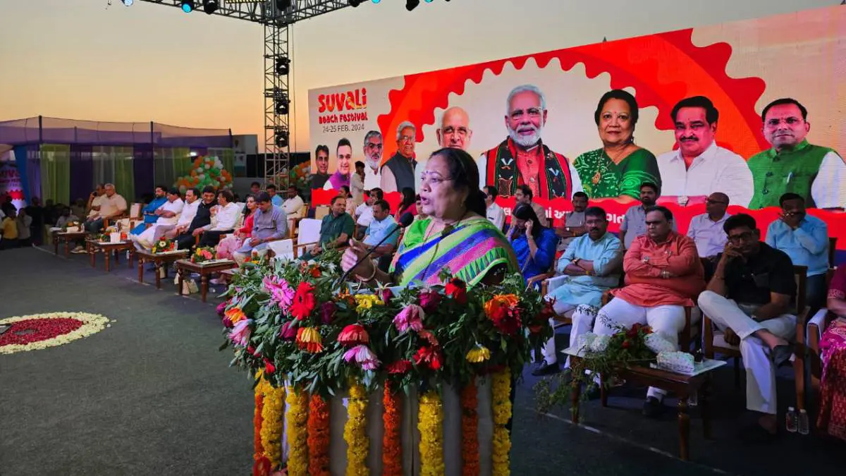 બે દિવસીય સુવાલી બીચ ફેસ્ટિવલનો રંગારંગ પ્રારંભ, કીર્તિદાન ગઢવીએ ...