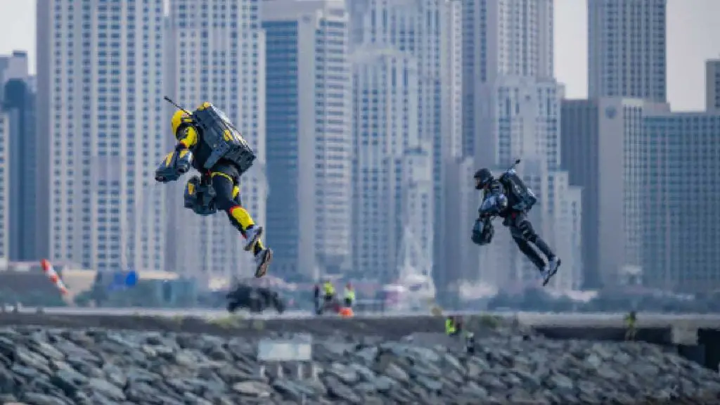 Worlds First Jet Suit Race: દુનિયામાં પ્રથમ વખત હવામાં ઉડવાની રેસ ...