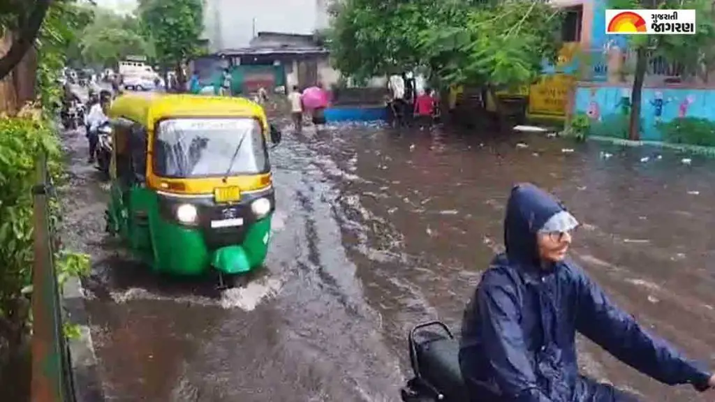 Gujarat Rain: આણંદના બોરસદમાં આભ ફાટ્યું, 4 કલાકમાં 12 ઈંચથી વધુ વરસાદ ...