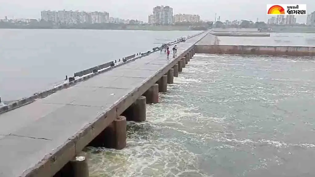 Surat News: સુરતમાં સિઝનમાં પ્રથમવાર કોઝ-વેની સપાટી 6 મીટર પહોંચતા ...