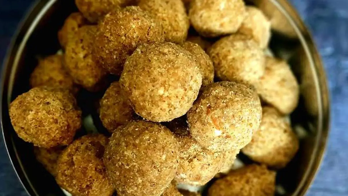 મેથી ના લાડુ બનાવવાની રીત | મેથી ના લાડુ રેસીપી | Methi Ladoo Recipe in ...