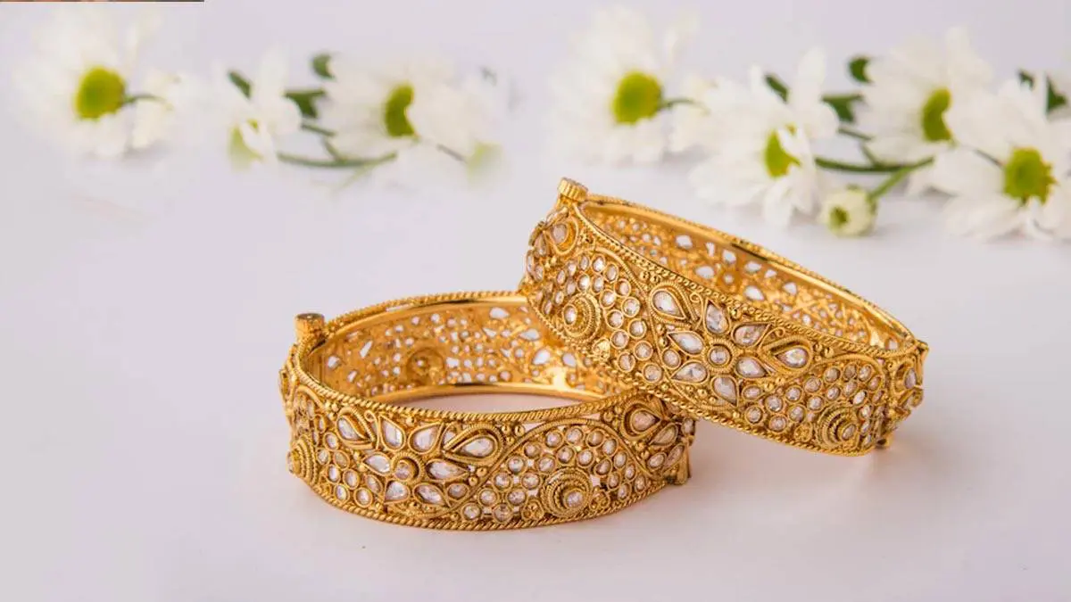 Gold Price in Surat: સુરતમાં સોનાના ભાવમાં થયા ફેરફાર - gold price ...