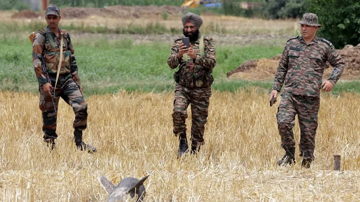 India Pakistan War: પઠાણકોટ-રાજૌરીમાં આત્મઘાતી હુમલાના સમાચાર ખોટા ...