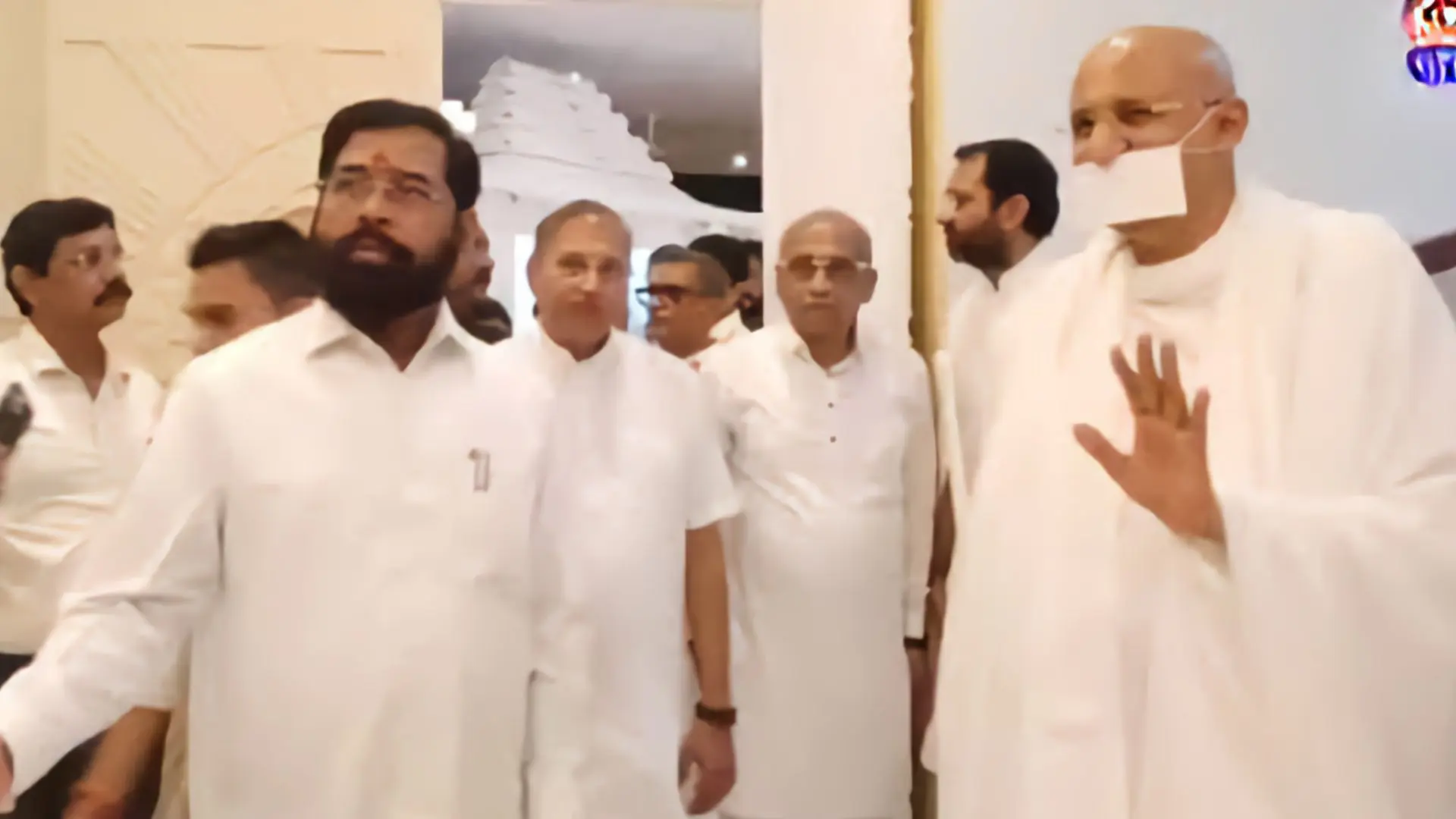 Junagadh: મહારાષ્ટ્રના ડે.સીએમ ગિરનાર પારસધામની મુલકાતે, રાષ્ટ્રીય સંત ...
