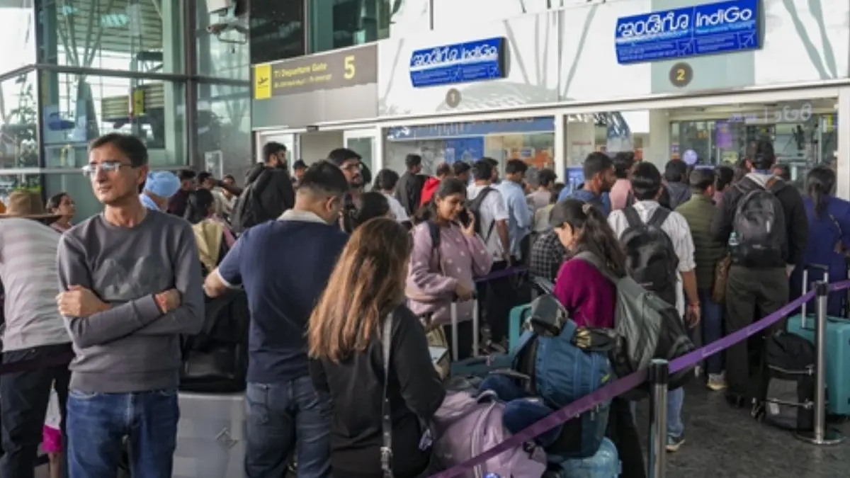 Rajkot: એરલાઈન્સ કંપનીઓએ માનવતા નેવે મૂકી, ઈન્ડિગોની સેવા ખોરવાઈ જતાં ...