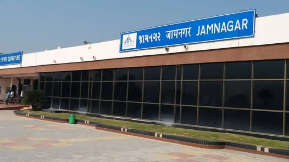 Jamnagar: હાર્દિક પંડ્યા રવાના થયો તે સાથે જ જામનગર એરપોર્ટને બોમ્બથી ...