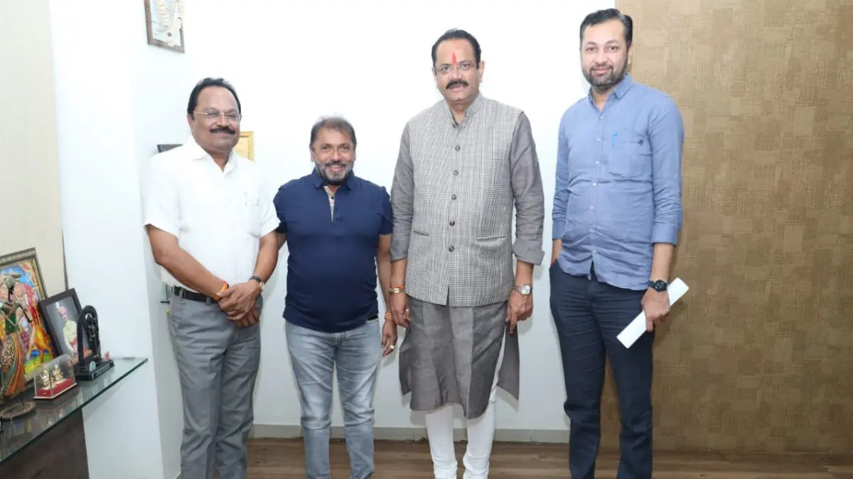 Bagdana controversy: કેબિનેટ મંત્રી જીતુ વાઘાણીને મળ્યા હીરા સોલંકી ...