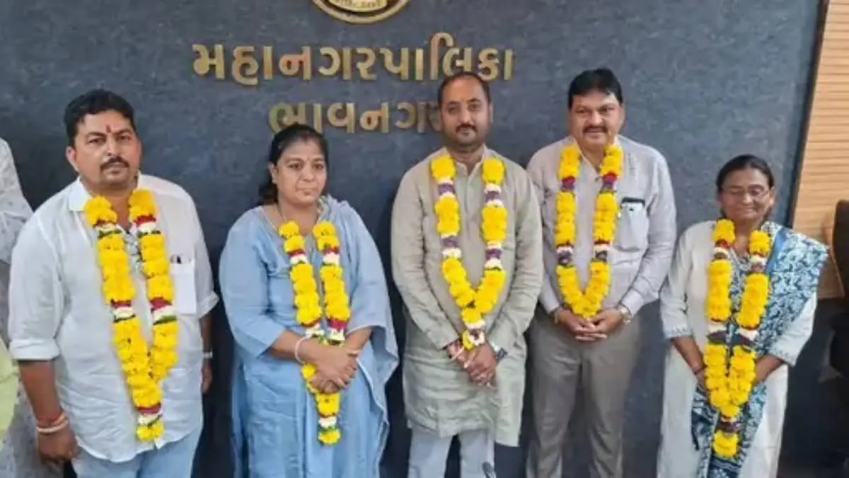 Bhavnagar Flood: પાણીના પ્રચંડ પ્રવાહમાં 8 કલાક ચાલ્યું રેસક્યૂ ઓપરેશનઃ ...