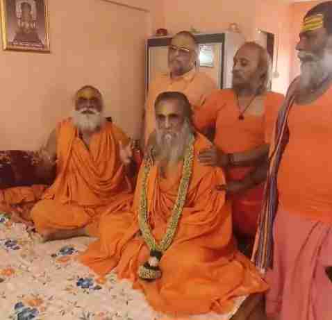 જૂનાગઢ જૂના અખાડામાં મોટી નિમણૂક: જાણો નવા અધ્યક્ષ હરિહરાનંદભારતી બાપુ ...